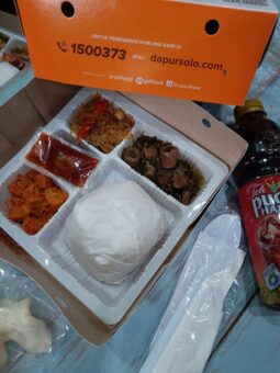 Lunch Box Dapur Solo, Solusi untuk Acara Dadakan | Achi Hartoyo